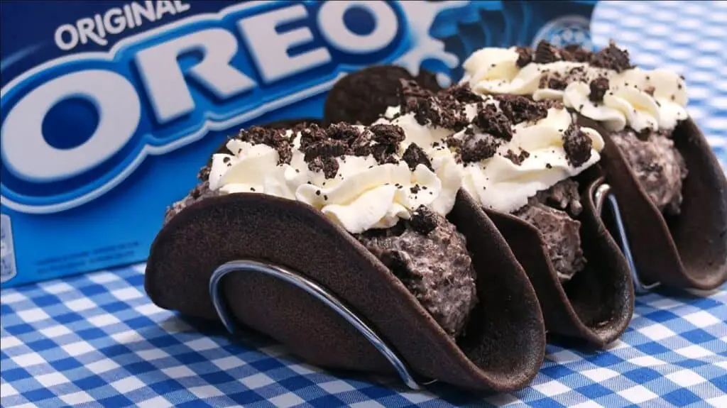 Oreo Cheesecake Tacos